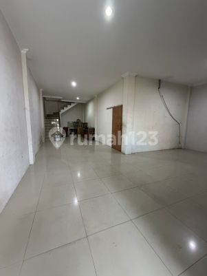 Ruko Gandeng Siap Pakai Strategis di Agus Salim Bekasi Timur | Rumah123