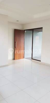 Standard Neat House in Front of Eminent Park, BSD City | Rumah123