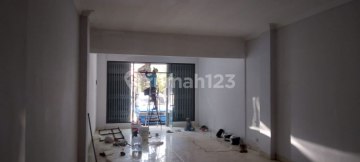 Dijual Ruko 3Lantai Strategis di Sayap Riau Merdeka | Rumah123