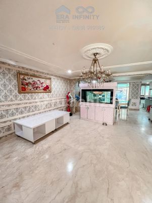 Dijual Rumah Golf Lake Boulevard Ada Swimming Pool | Rumah123