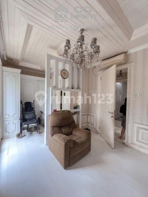 Dijual Rumah Golf Lake Boulevard Ada Swimming Pool | Rumah123