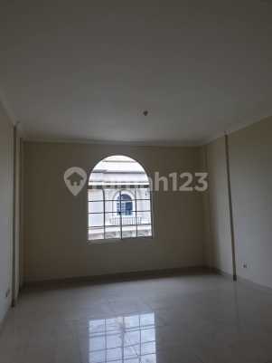 Disewakan Ruko Sedayu Square Uk 4.5x16 Pertahun 110jt Nego | Rumah123