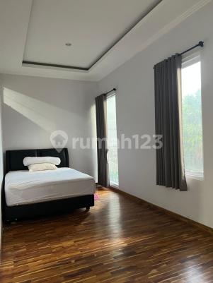 Rumah Nyaman Dengan Kebun Luas Di Merdeka Renon | Rumah123