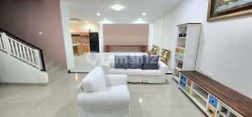 Jarang Ada Sewa Rumah Summarecon Furnish | Rumah123