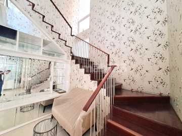 Disewakan Rumah Siap Huni La Riz Wood, Pakuwon Indah Full Furnish ...