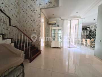 Disewakan Rumah Siap Huni La Riz Wood, Pakuwon Indah Full Furnish ...