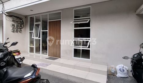 Rumah Dijual di Palmerah, Jakarta Barat | Harga 2025