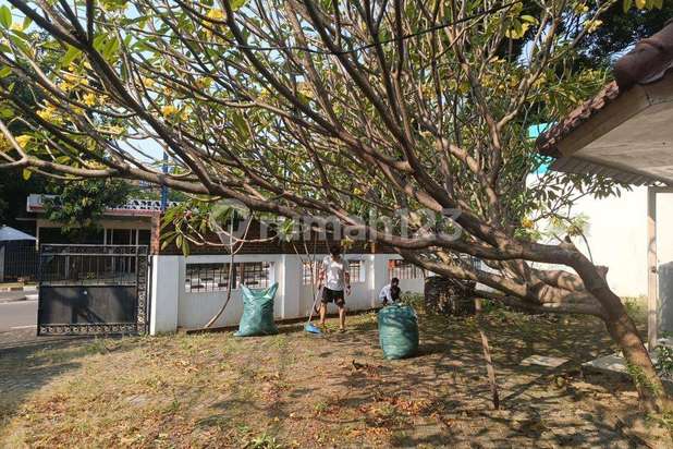 Rumah Sewa Hook Lingkungan Kedubes, 300 Meter Ke Rasuna Said - oleh ...