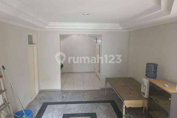 Rumah Sewa Hook Lingkungan Kedubes, 300 Meter Ke Rasuna Said - oleh ...