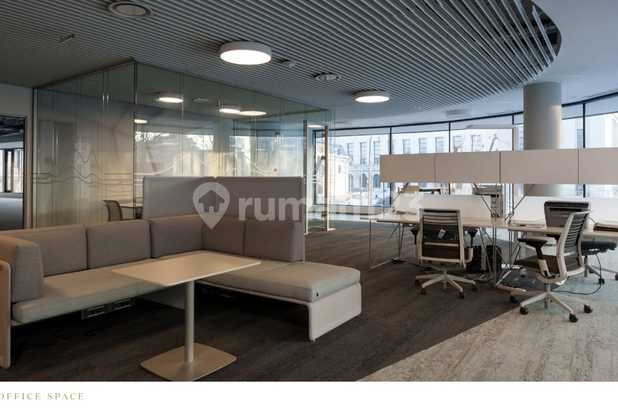 Jalan Utama Pik Office Adr Tower Pik Pantai Indah Kapuk - oleh Hendry Ang