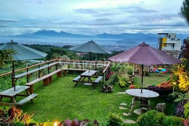 Gak Ada Saingan, Rumah Minimalis Modern, 3 Lantai, Akses 15 Menit Exit ...