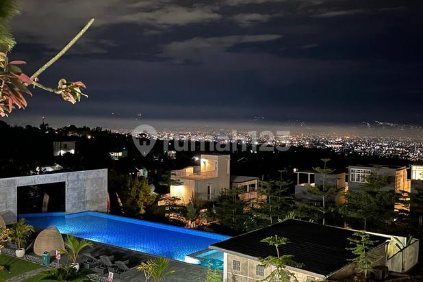 Gak Ada Saingan, Rumah Minimalis Modern, 3 Lantai, Akses 15 Menit Exit ...