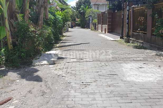 Tanah Jogja Pekarangan Dalam Komplek Perumahan Jalan Seturan - oleh ...