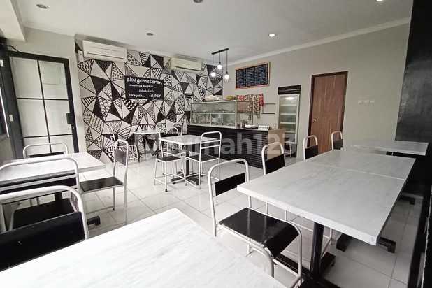 Disewakan Ruko 1 Lantai, Lokasi di Pinggir Jalan Ramai Ampera Raya ...