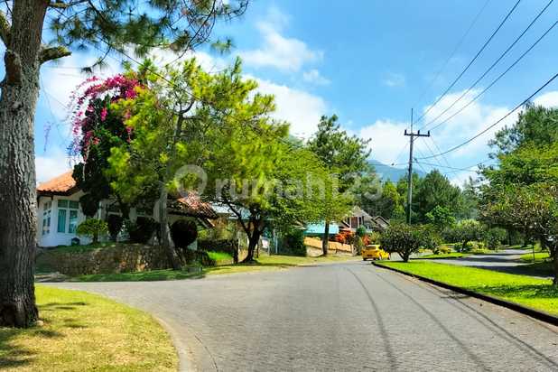 Villa Panderman Hills Desain American Classic View Terbaik di Kota Batu ...