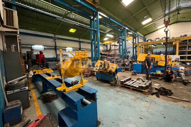 Di Jual Gudang Gandeng Dan Kantor 2 Lantai Sudah Renovasi Dan Jalan ...