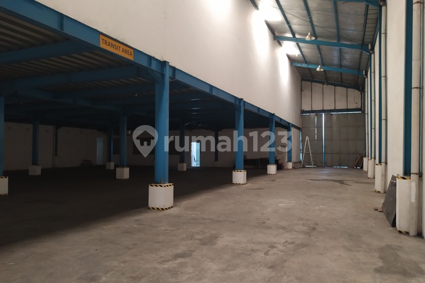 Gudang produksi di Dalam Kawasan industri, jalan besar , bisa masuk ...