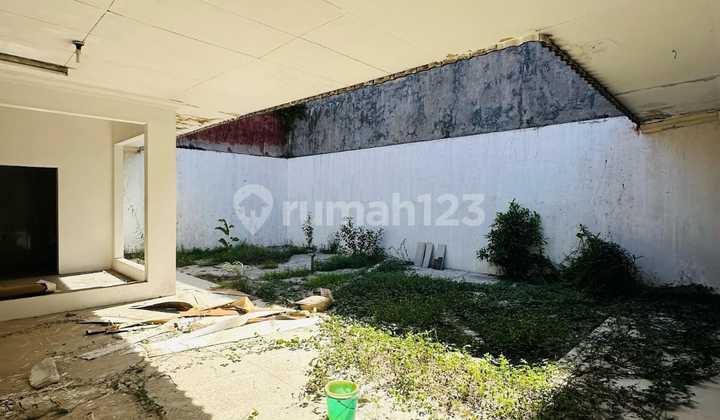 Rumah Ell Daerah Dharmahusada Hitung Tanah Saja | Rumah123