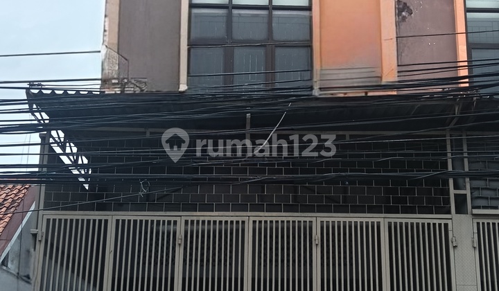 Ruko Usaha Rapih Siap Pakai Ceiling 3,3 Meter 4 Lantai Row Jalan 3 ...