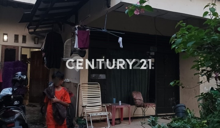 Dijual Rumah Tua Hitung Tanah di Pondok Bambu Jakarta Timur | Rumah123
