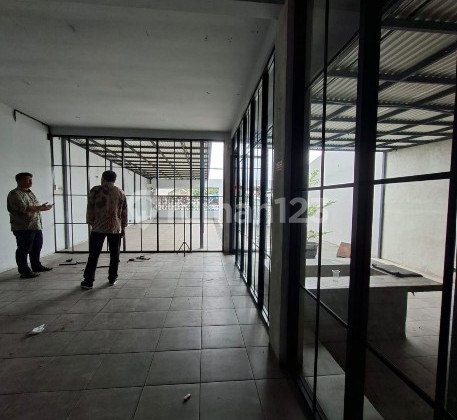 Disewakan Ruko 3 Lantai Ada Roof Top Lokasi Sisi Jalan Utama Ciputat ...