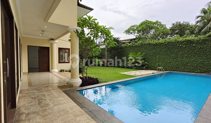 Rumah 2 Lantai di Pejaten. Ada Swimming Pool Rumah Bagus | Rumah123