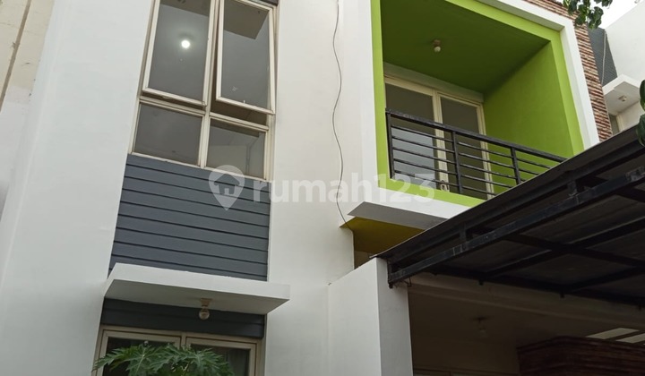 Disewakan Rumah 2 Lantai Cluster Ifolia, Siap Huni dan Nyaman (032 ...