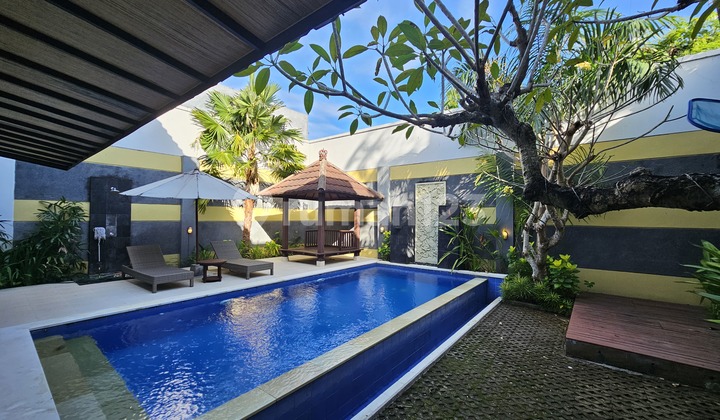 Tropikal Ekslusif Villa di Sunset Road Kuta | vlr210810