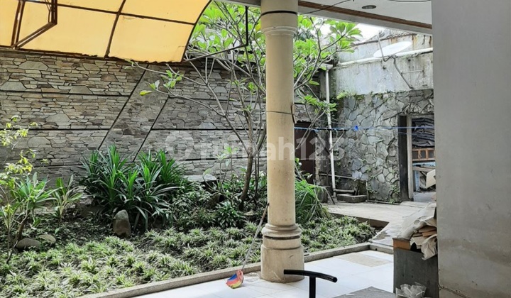 Rumah dengan CCTV Dijual di Regol, Bandung | Terbaru 2023