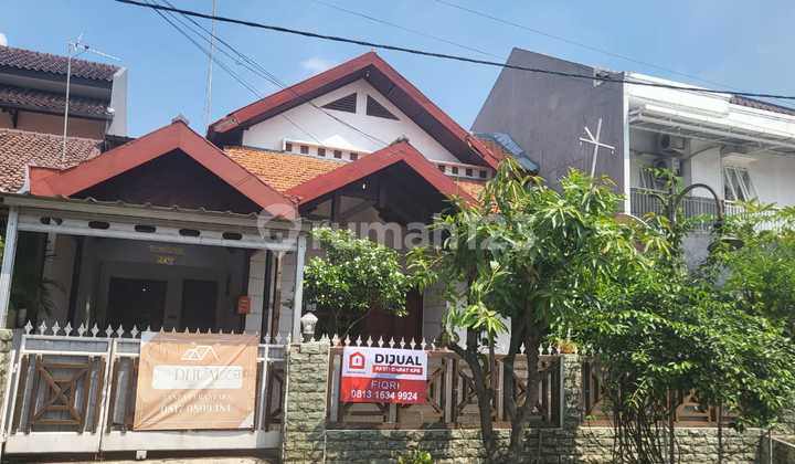 Rumah dengan Kolam Renang Dijual di Rawalumbu, Bekasi | Terbaru 2023