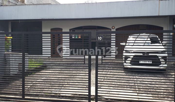 Rumah dengan Taman Dijual di Regol, Bandung | Terbaru 2023