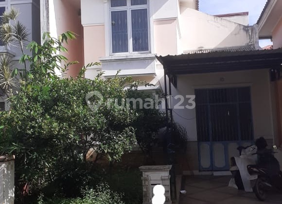 Rumah dengan Kolam Renang Dijual di Legenda Wisata, Bogor | Terbaru 2023