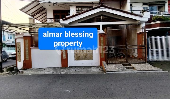Rumah Bagus Hoek Tanjung Duren Jalan 2,5 Mobil | Rumah123