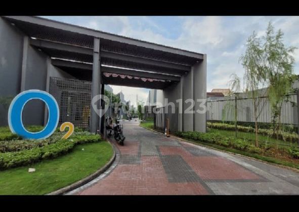Rumah dengan Kolam Renang Disewa di Grand Wisata, Bekasi | Terbaru 2023