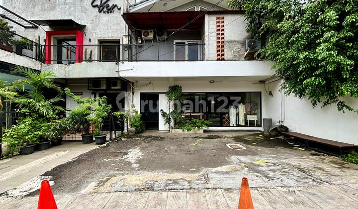 Ruko Besar Lebar Sekitar 8 Meter Depan Eko Park | Rumah123