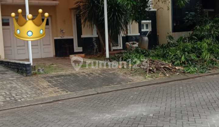 Rumah dengan Taman Dijual di Raffles Hills, Jakarta Timur | Terbaru 2023