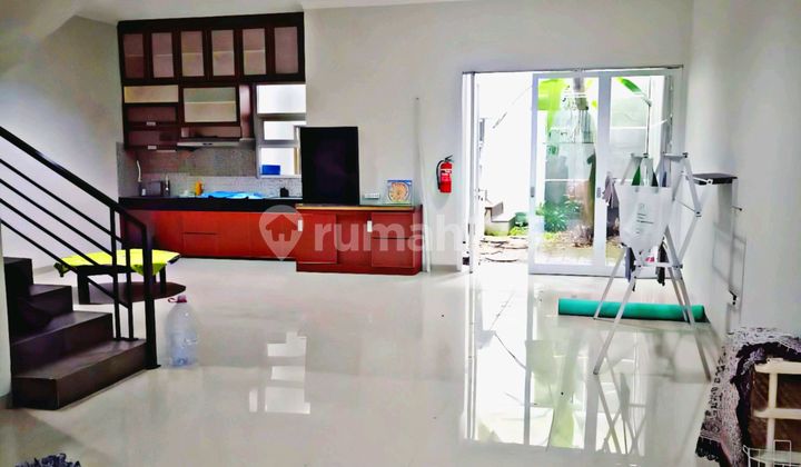 Rumah dengan CCTV Disewa di Regol, Bandung | Terbaru 2025