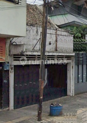 Shop House in a Bustling Area near Alun Alun Bandung in Dalem Kaum ...