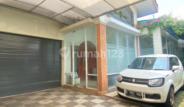 Rumah dengan AC Dijual di Menteng Atas, Jakarta Pusat | Terbaru 2024