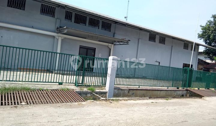 Disewakan Gudang Siap Pakai di Kawasan Industri Pulo Gadung | Rumah123