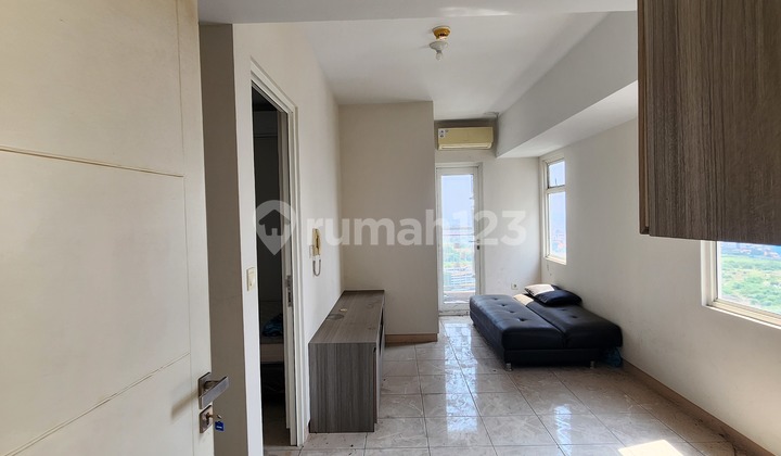 Jual Murah Tipe 2 Kamar Tidur Hoek Furnished Di Menara Azolla Apartemen ...