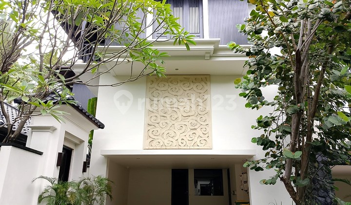 Luxurious House In An Exclusive Compound In Pejaten | Rumah123