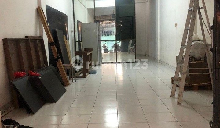 Ana Ruko Uk 4X19m di Jalan Raya Jelambar | Rumah123