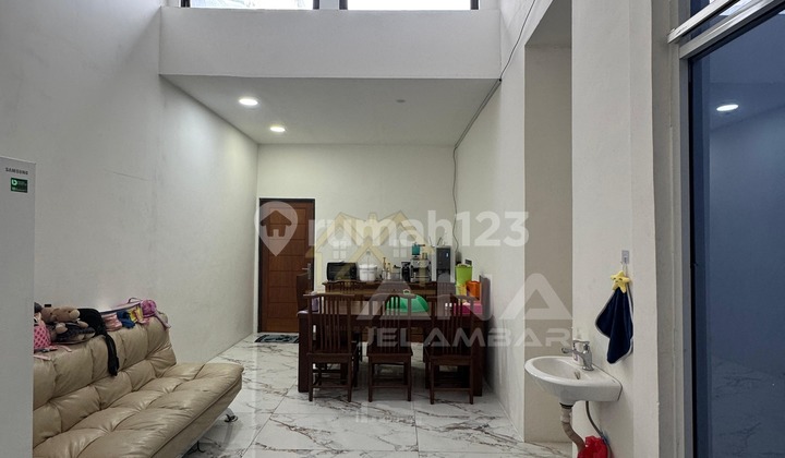 Ana Rumah Full Furnished Uk 7X20m di Komp Duta Mas Jelambar | Rumah123