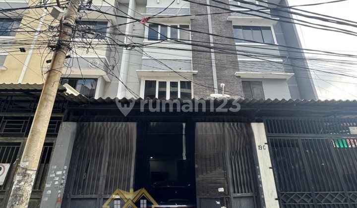 Ana Rumah Uk 4.5X20m di Jelambar | Rumah123