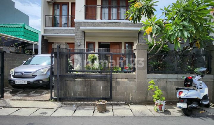 Rumah dengan CCTV Dijual di Menteng Atas, Jakarta Pusat | Terbaru 2024