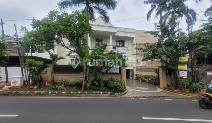 Dijual Rumah Mewah Modern Ada Kolam Renang | Rumah123
