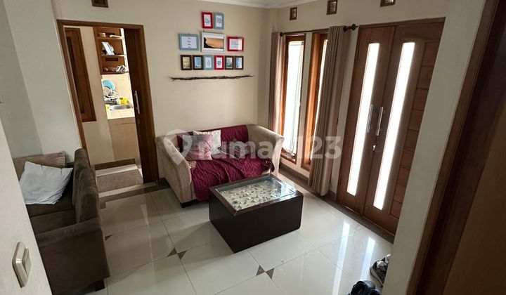 Rumah Murah 3 Lantai Siap Huni Bagus di Cisitu Town House I | Rumah123