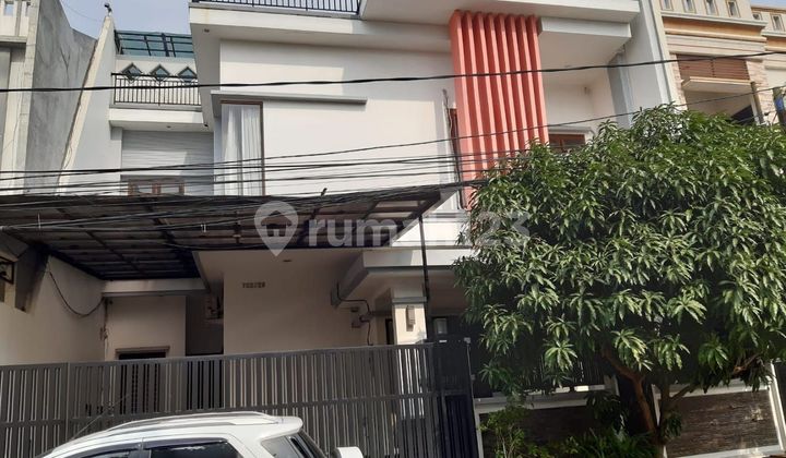 Rumah dengan Taman Dijual di Sunter, Jakarta Utara | Terbaru 2023