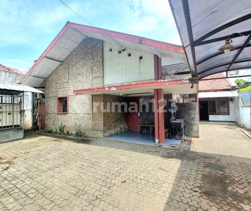 Rumah Luas Cocok Untuk Kantor Di Tengah Kota Dekat Mall | Rumah123